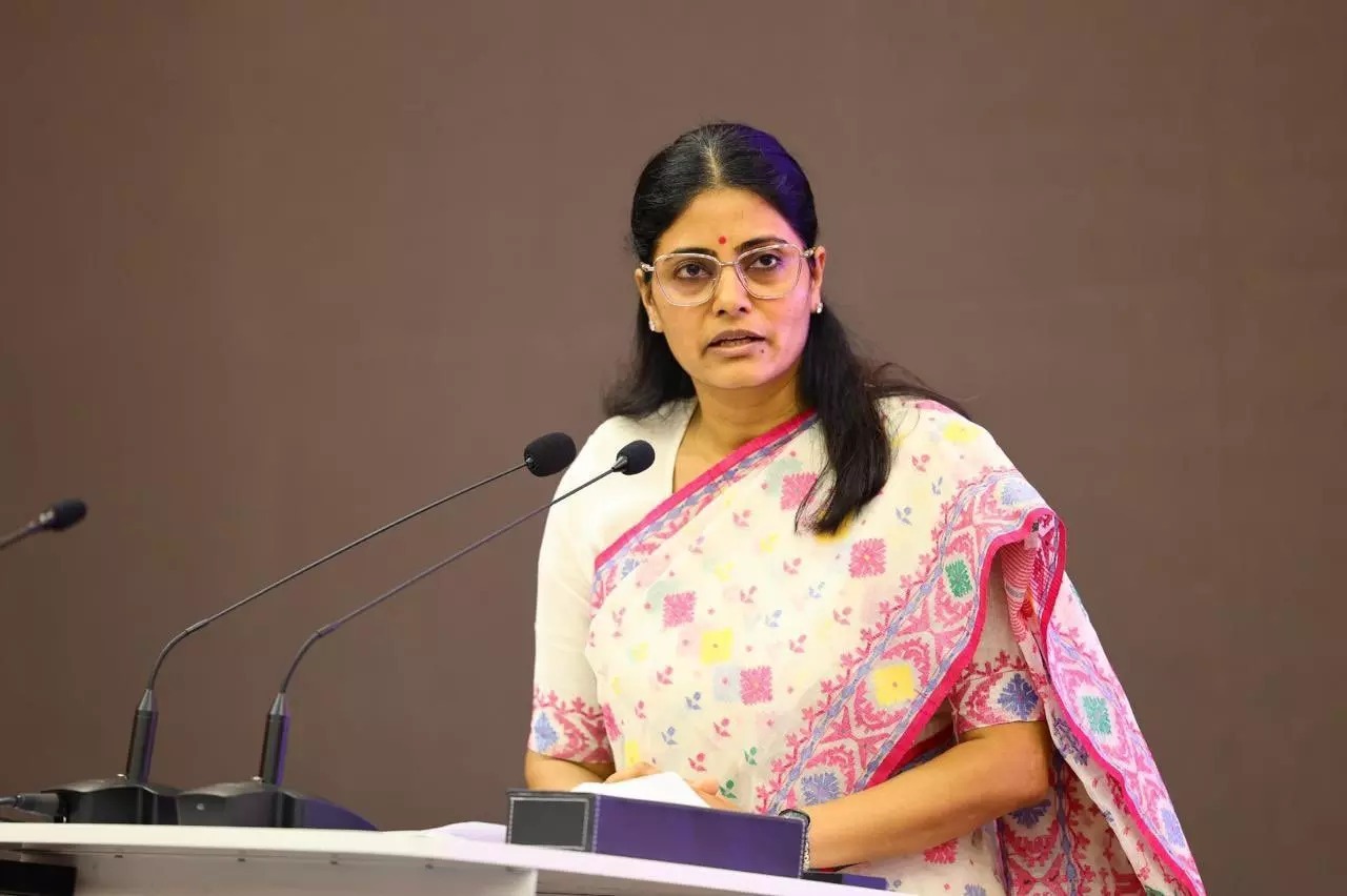 कम, कम, कम... kendriya swasthya rajya mantri Anupriya Patel ने बताया ...